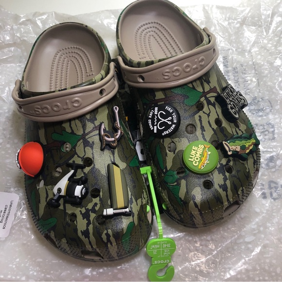 CROCS | Shoes | Luke Combs X Crocs Bootleggers 222 Realtree Camo Men 7 ...